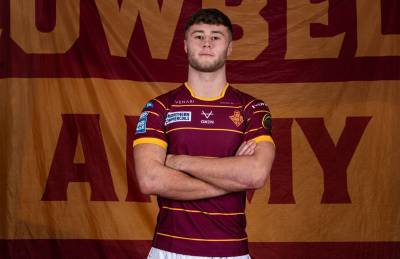 CONNOR CARR TO JOIN BRADFORD ON-LOAN